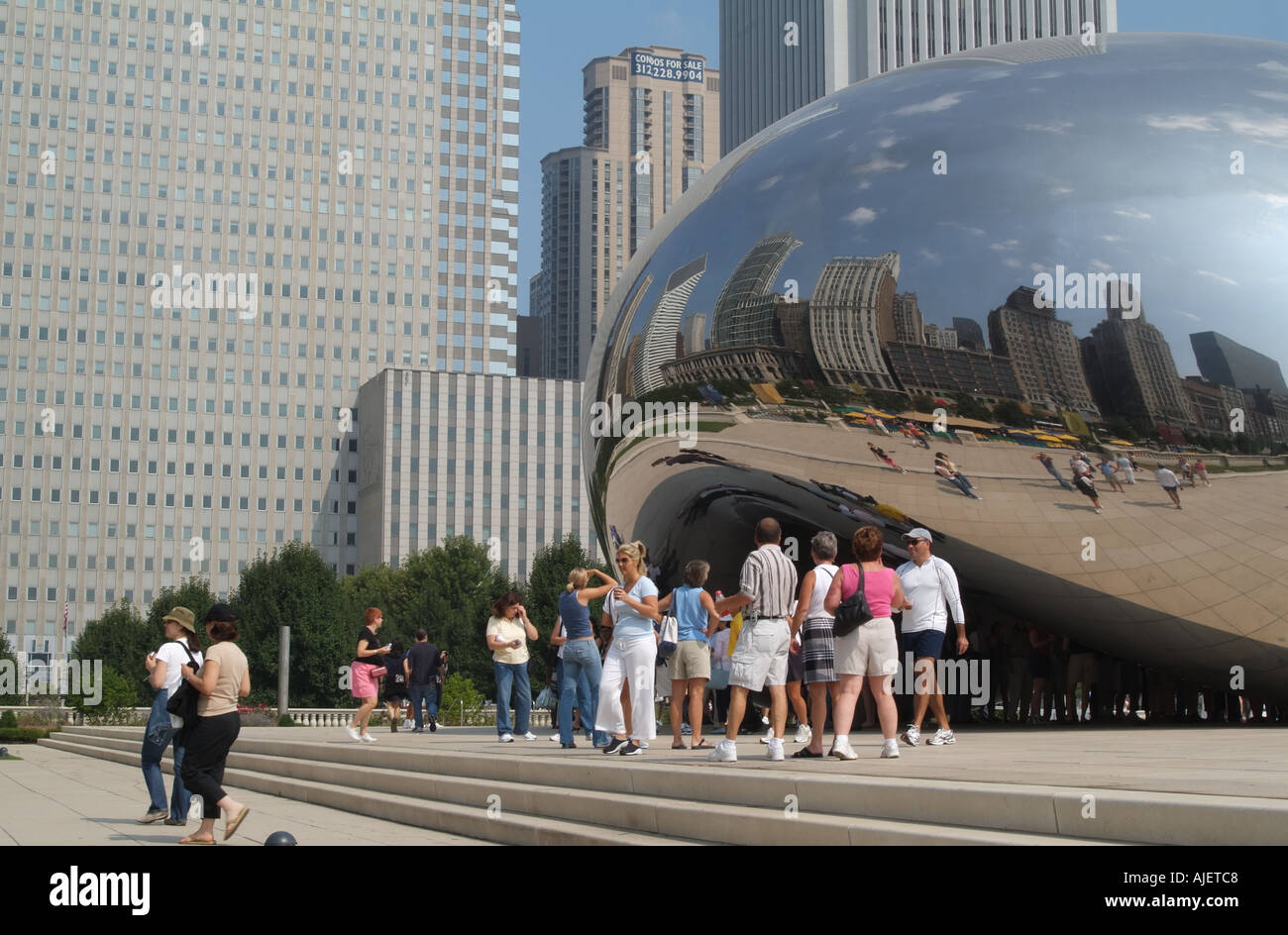Anish kapoor cloud gate construction hi-res stock photography and ...