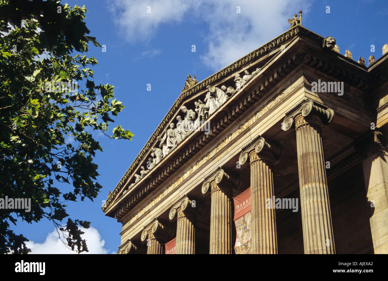 Harris museum and art gallery hi-res stock photography and images - Alamy