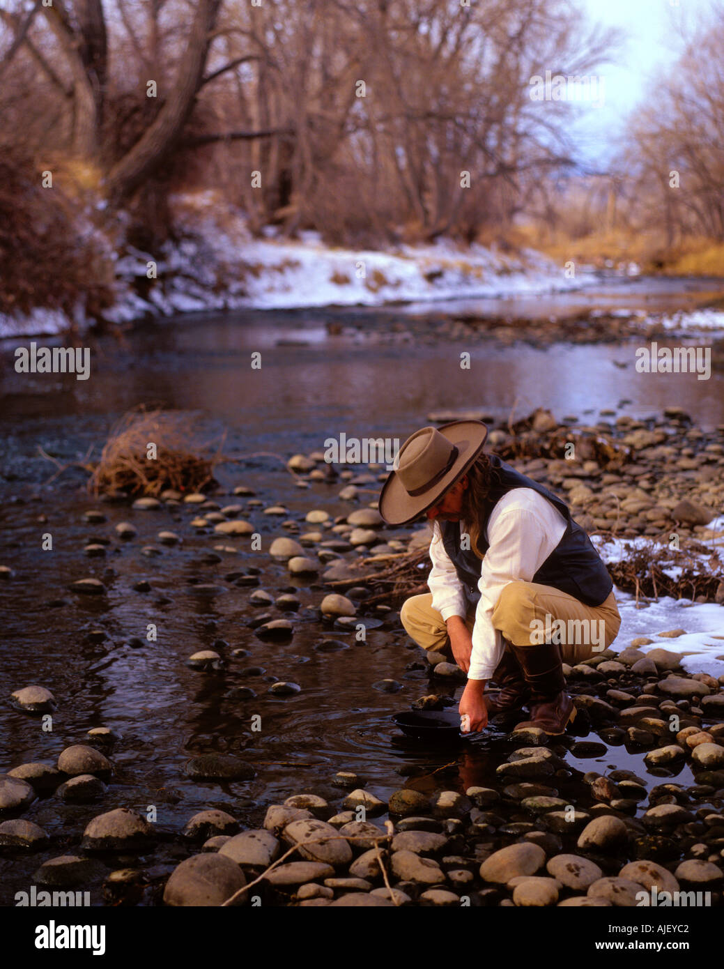 Gold panning hi-res stock photography and images - Alamy
