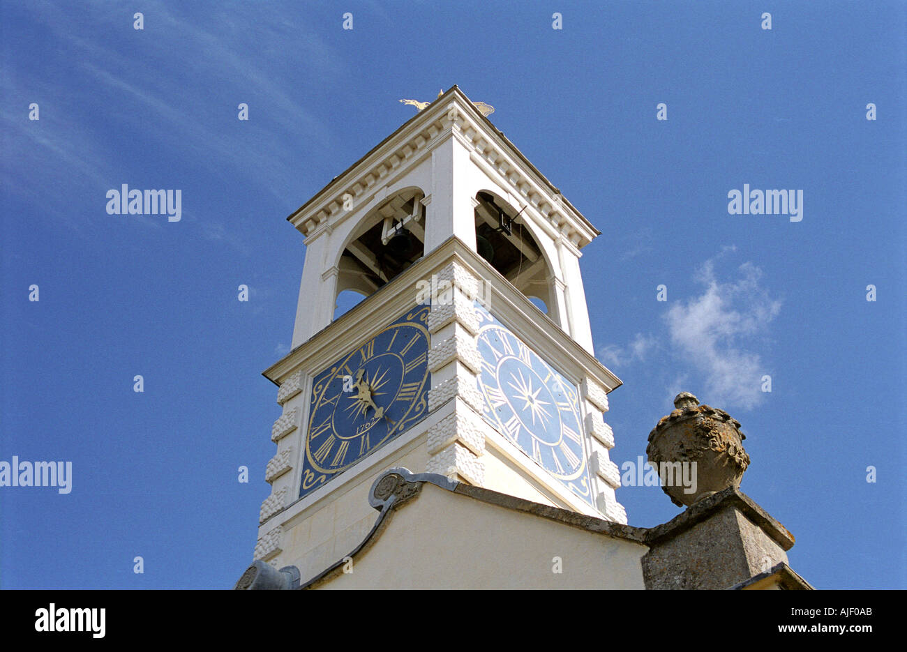 Church oxford sundial clock hi-res stock photography and images - Alamy