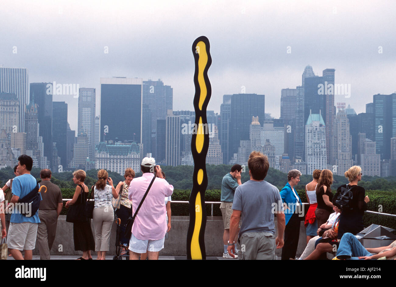 Metropolitan museum terrace hi-res stock photography and images - Alamy