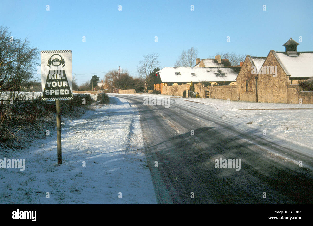 Roadside traffic warning sign Stock Photo - Alamy