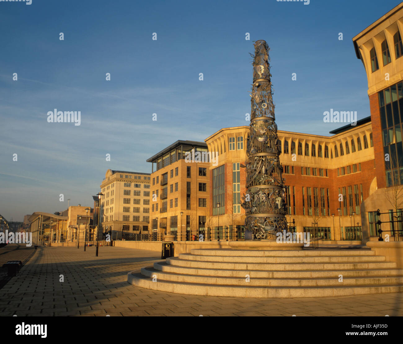 The "Blacksmith's Needle" sculpture, East Quayside, Newcastle upon Tyne ...