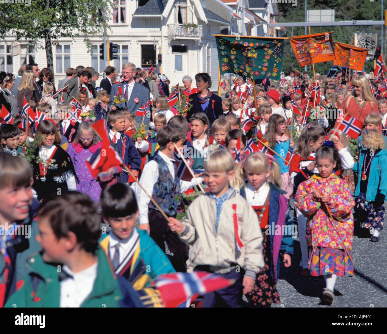 Norway children traditional hi-res stock photography and images - Alamy