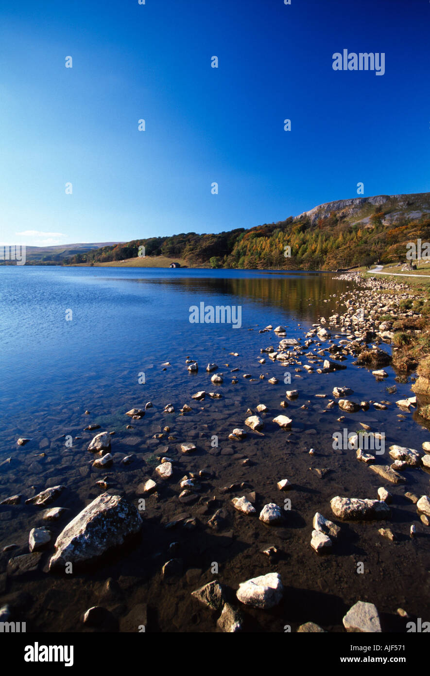 Malham Tarn, Yorkshire, England Stock Photo - Alamy
