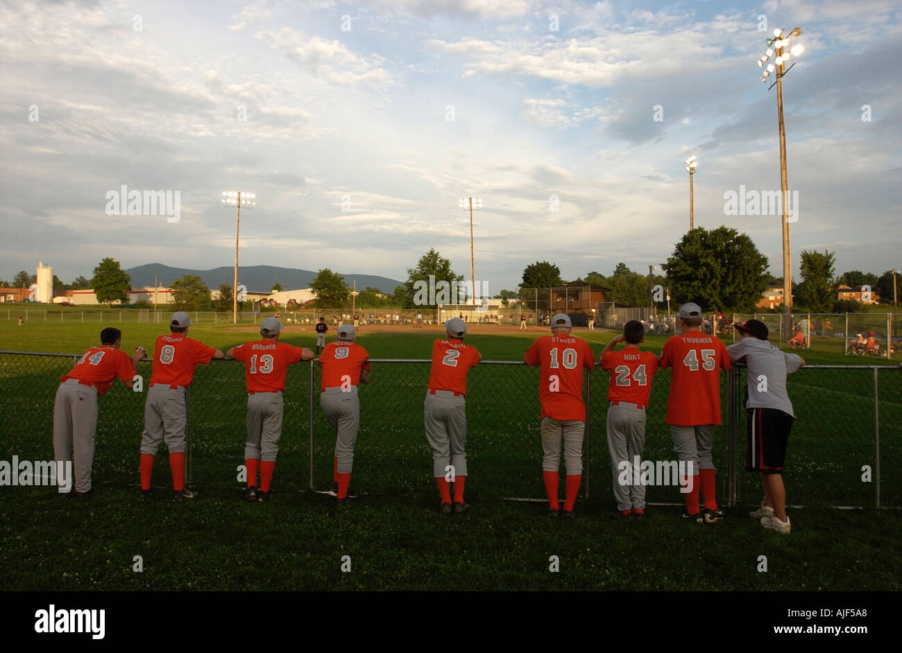 Left field baseball game hi-res stock photography and images - Alamy