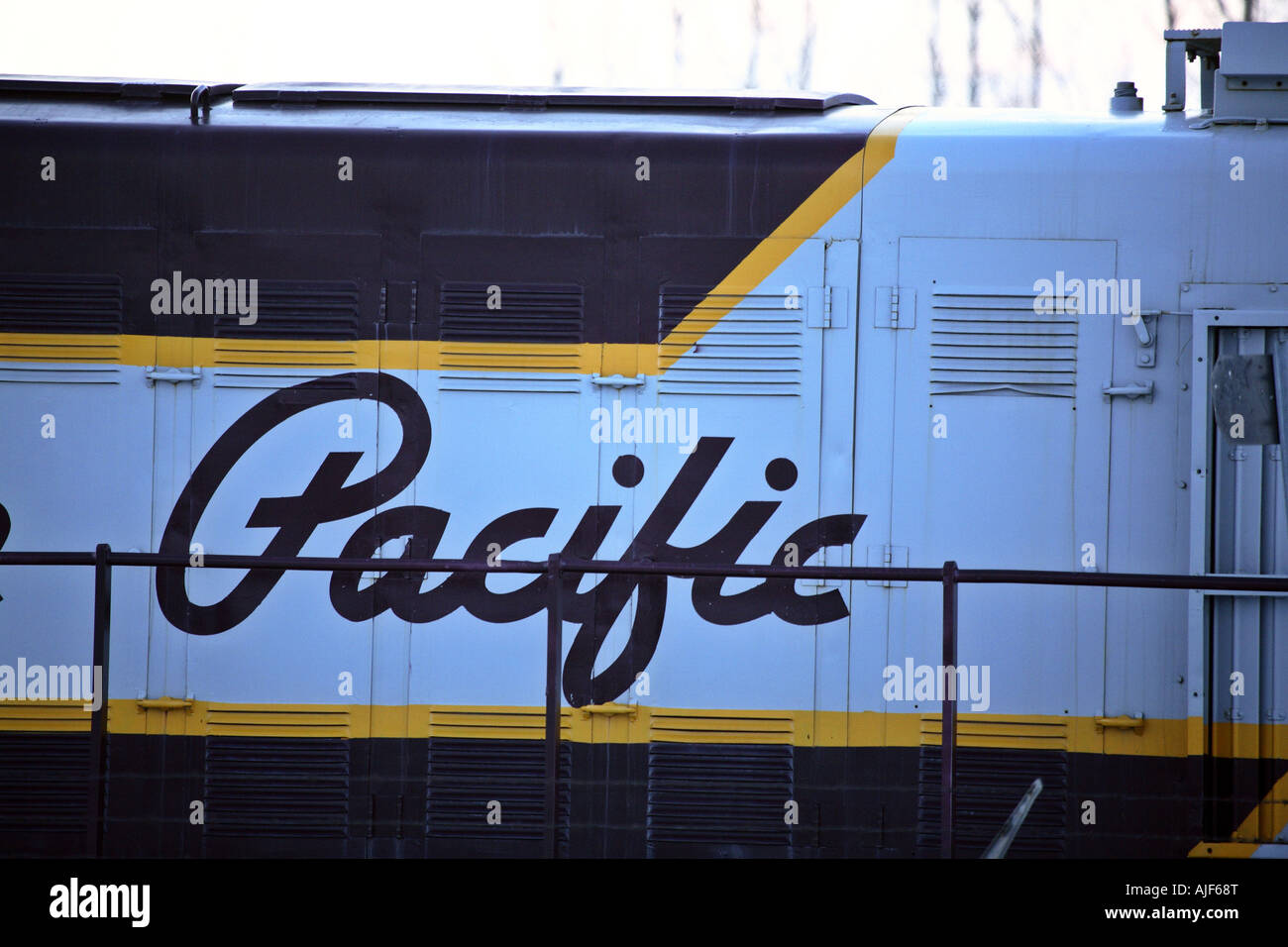 Canadian pacific railway diesel engine hi-res stock photography and ...