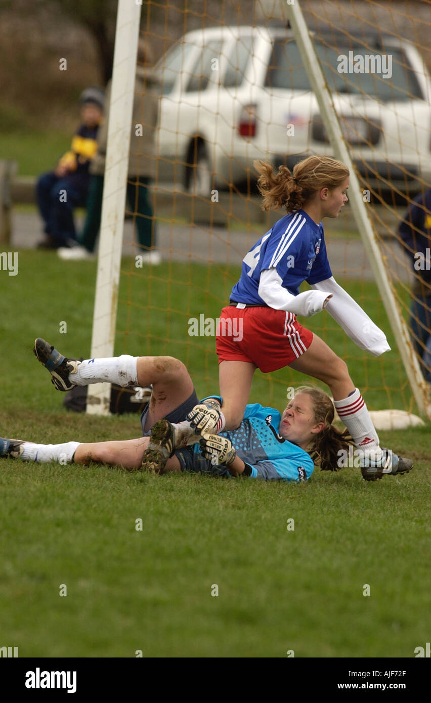 Soccer goalie american woman athlete hi-res stock photography and ...