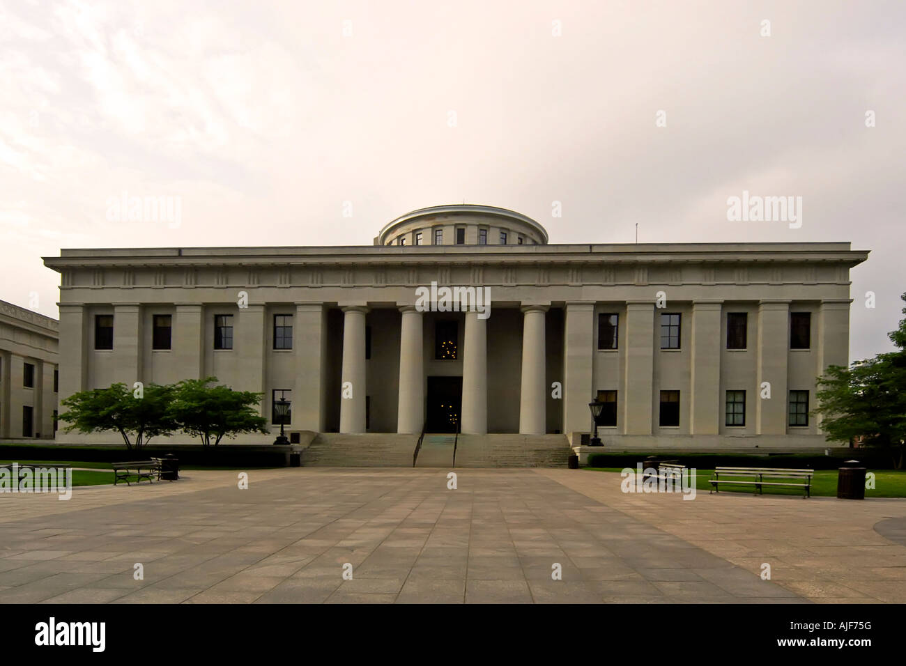 Ohio state capitol building columbus hi-res stock photography and ...
