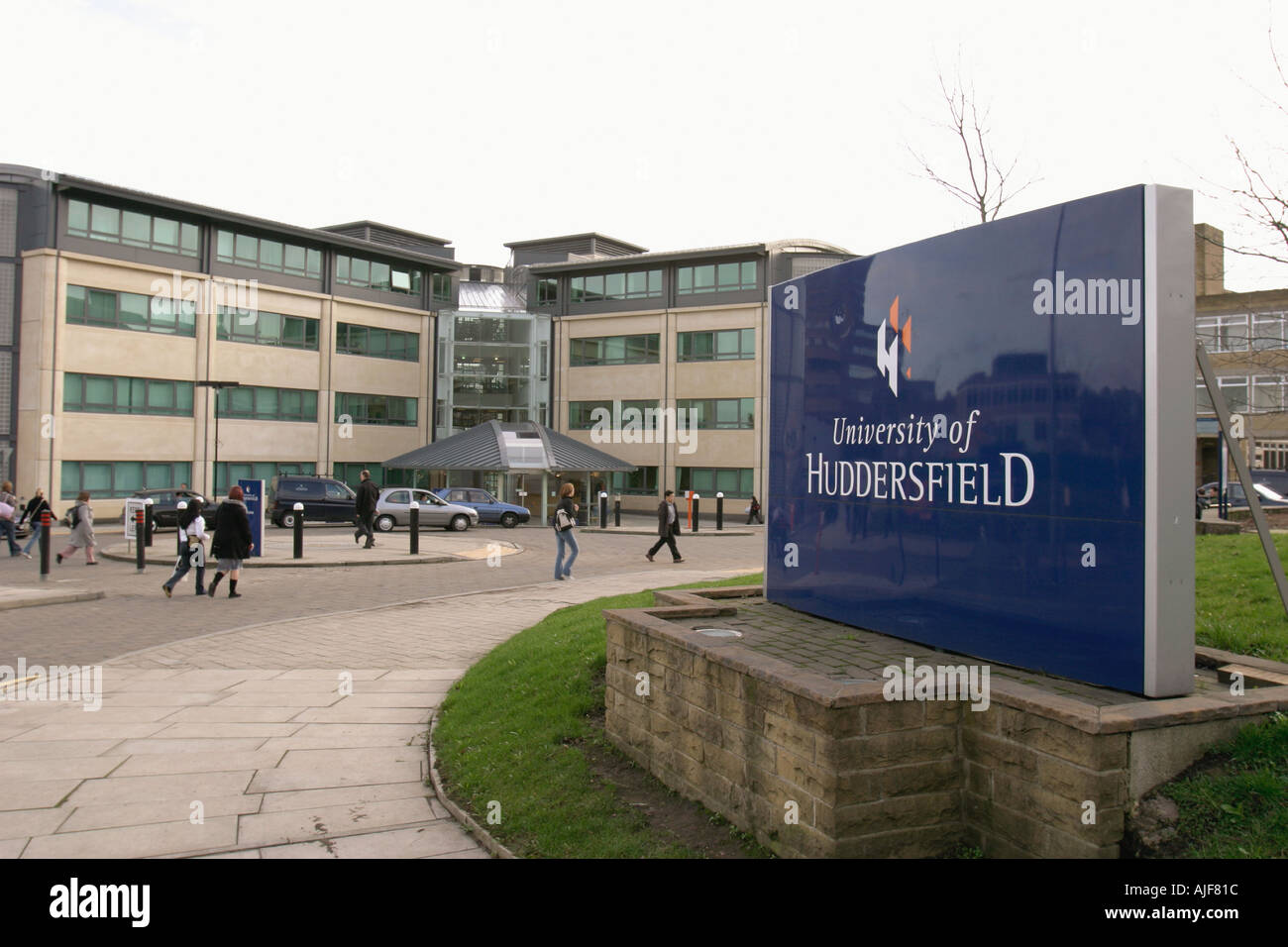 Entrance to new campus building University of Huddersfield Stock Photo ...