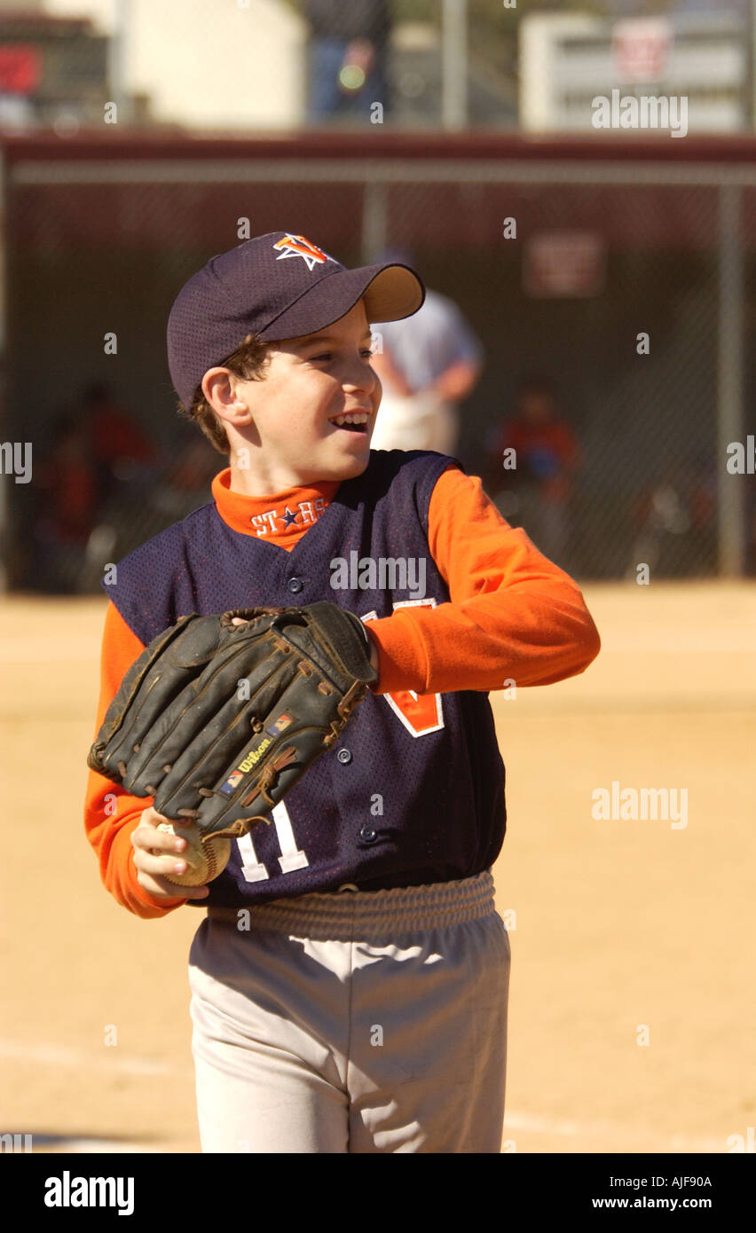 Youth american baseball boy hi-res stock photography and images - Alamy
