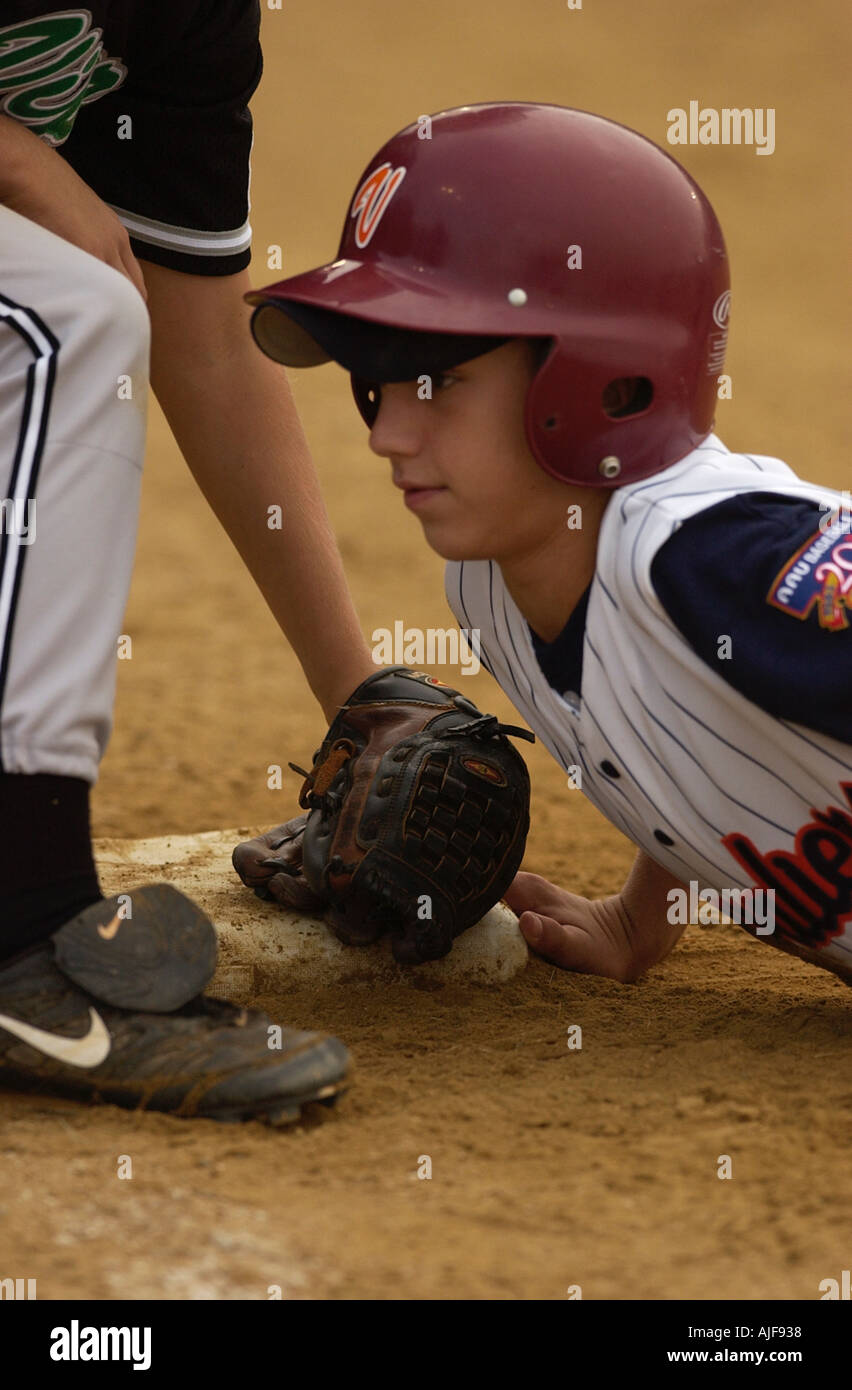 Action dive batting hi-res stock photography and images - Alamy