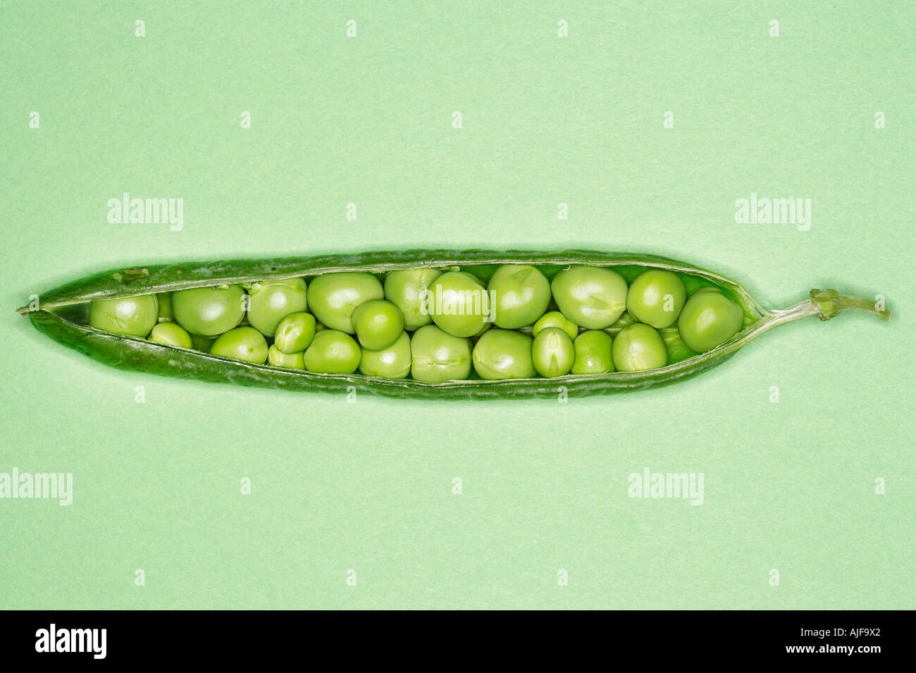 Peas cut out from above hi-res stock photography and images - Alamy