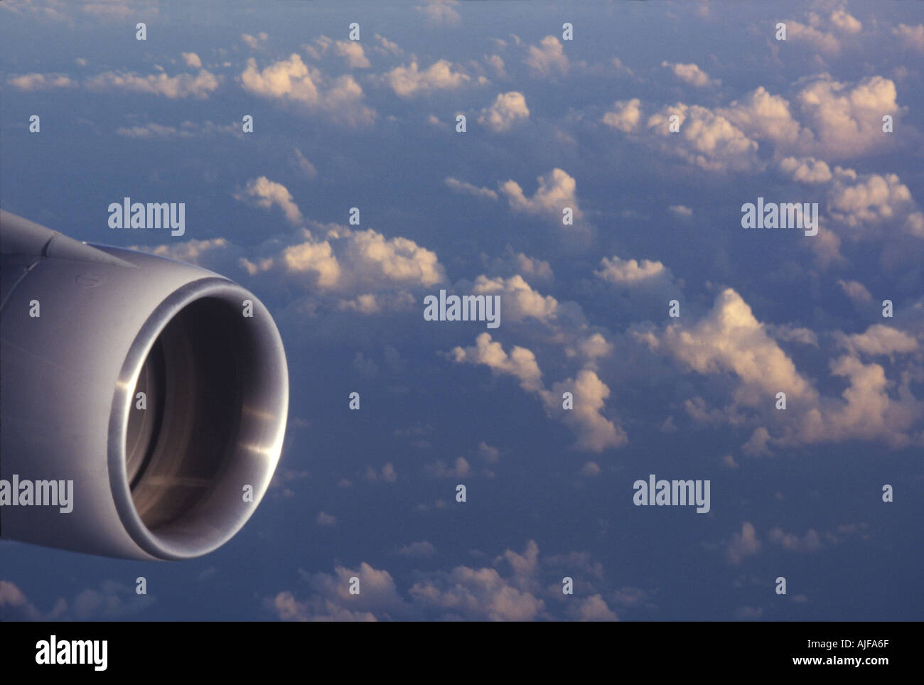 Passenger jet engine hi-res stock photography and images - Alamy