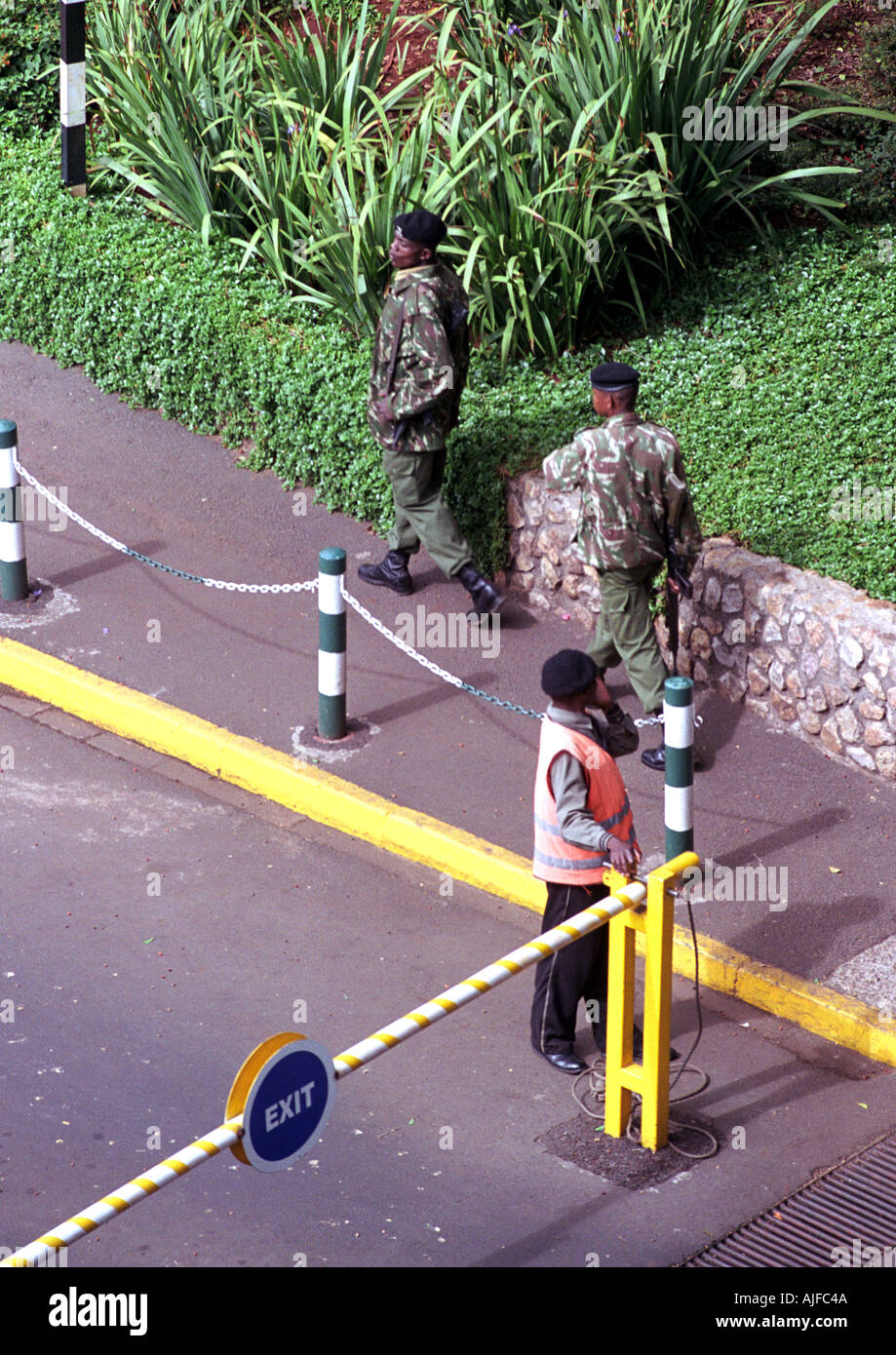 Kenya security guards hi-res stock photography and images - Alamy