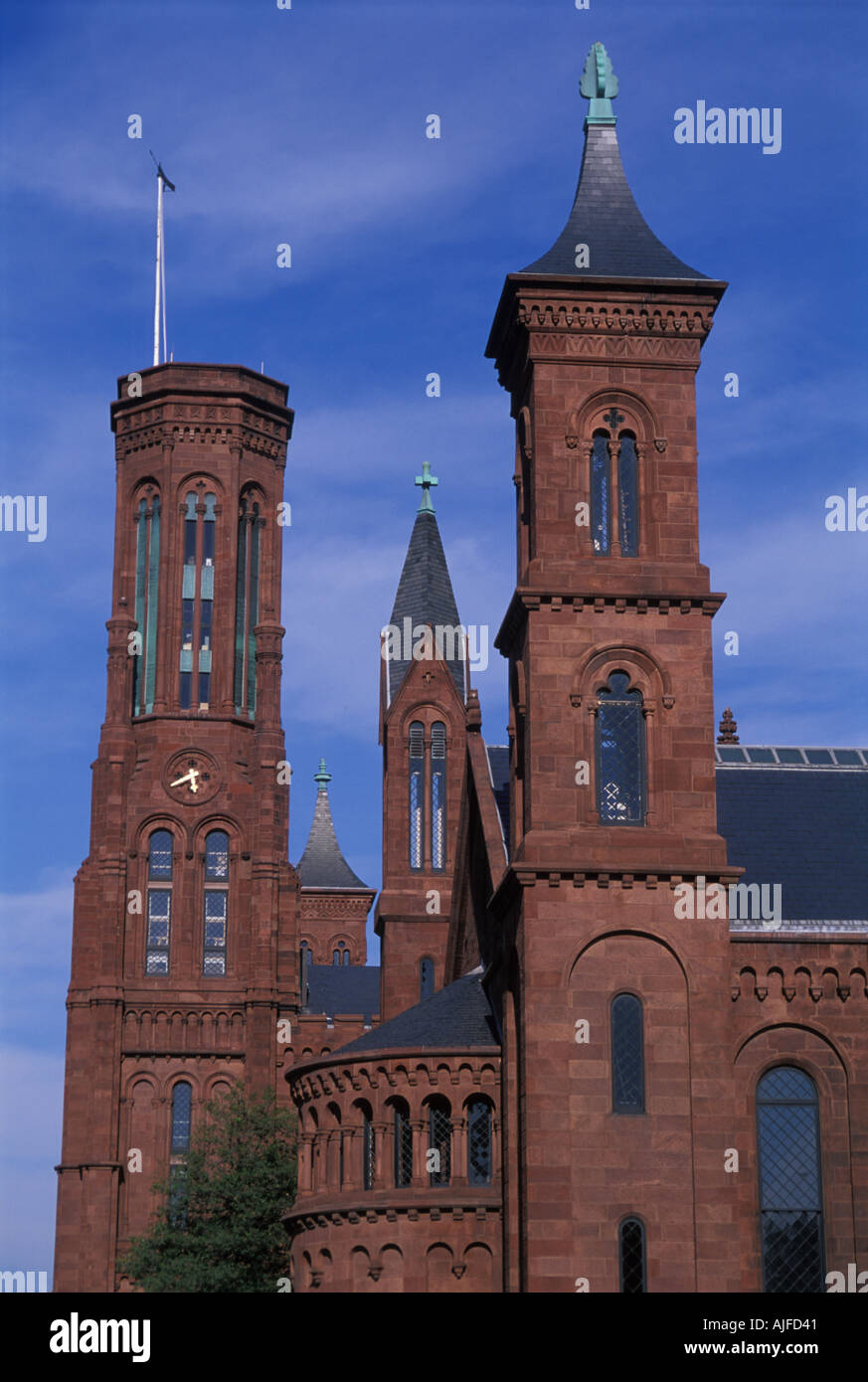 Smithsonian Castle building in Washington, D.C Stock Photo - Alamy