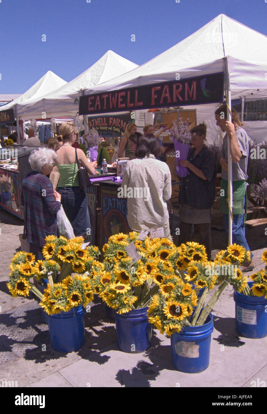 Farmers market embarcadero hi-res stock photography and images - Alamy