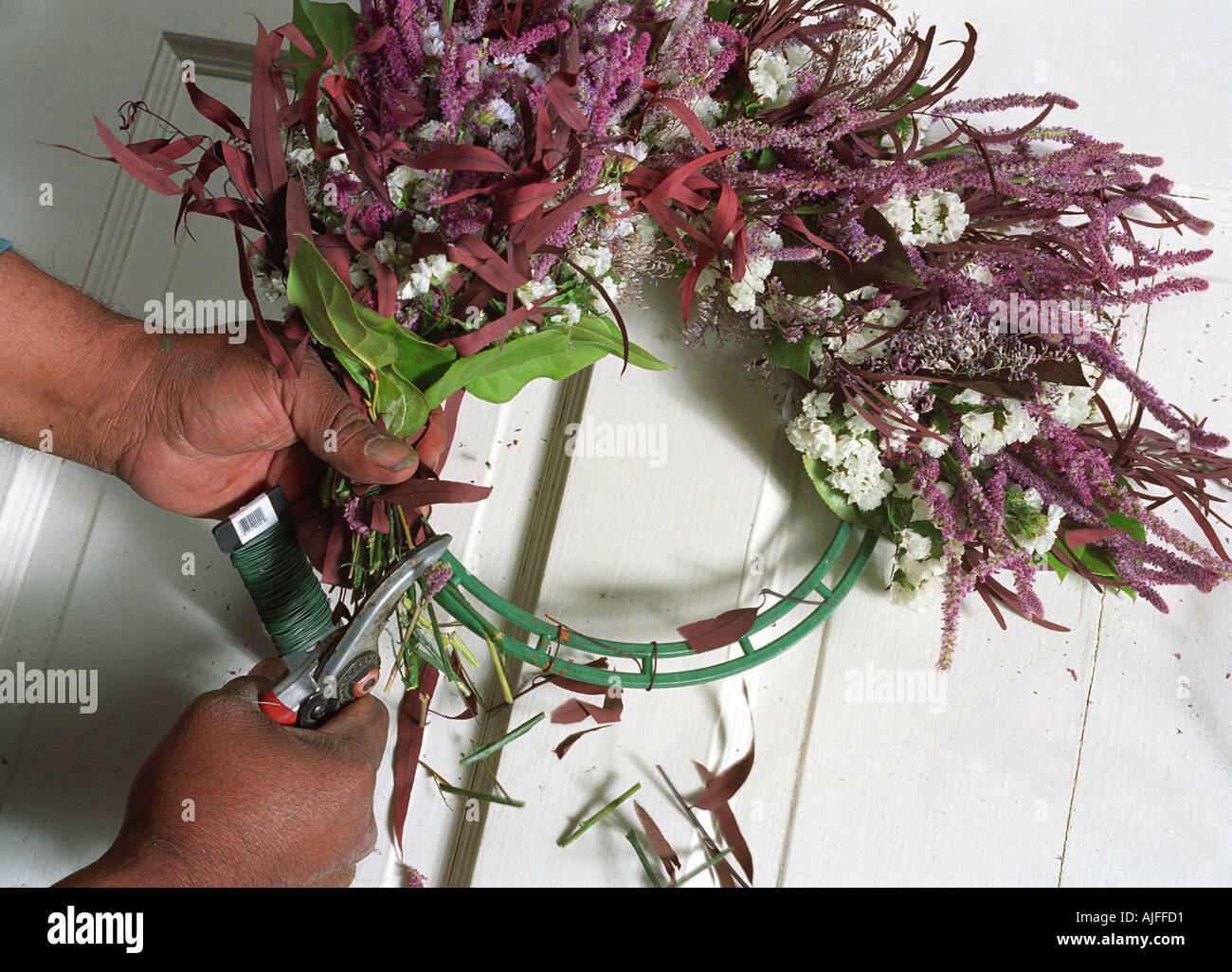 Wreath making leaves hi-res stock photography and images - Alamy