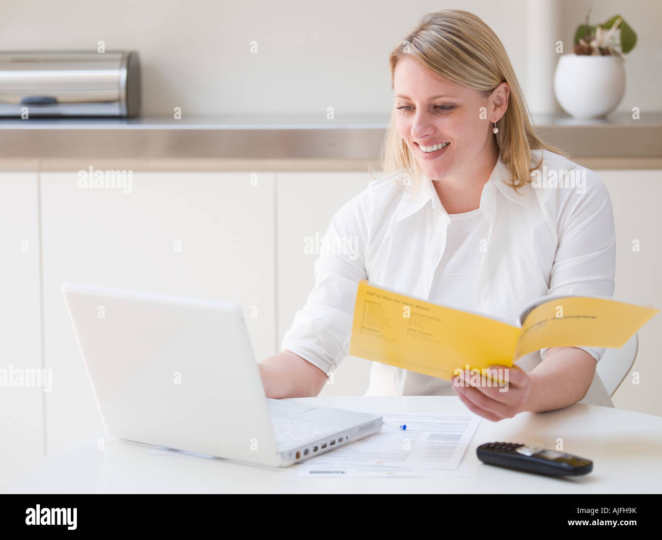 Insurance claim hi-res stock photography and images - Alamy