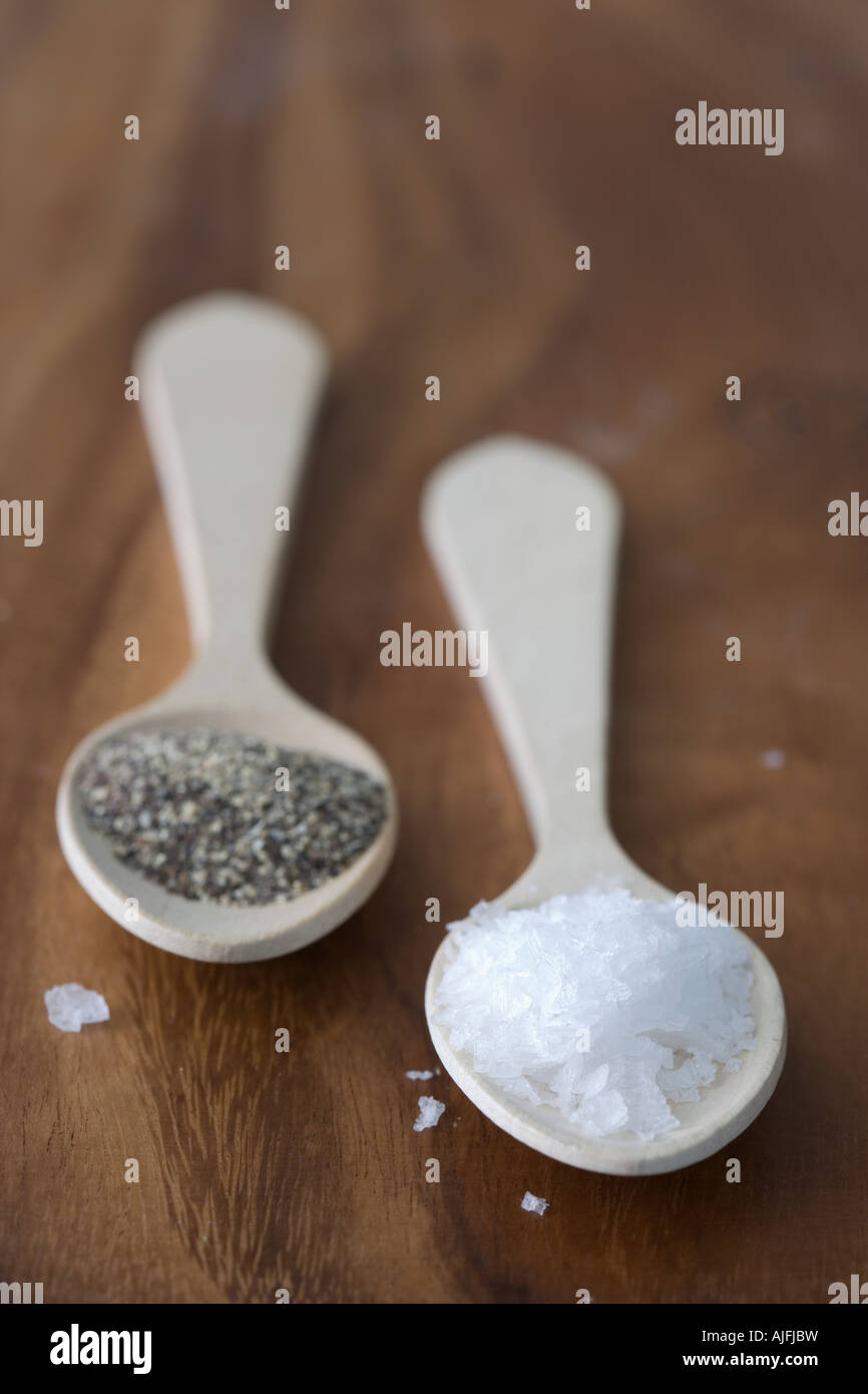 Stack of spoons hi-res stock photography and images - Alamy