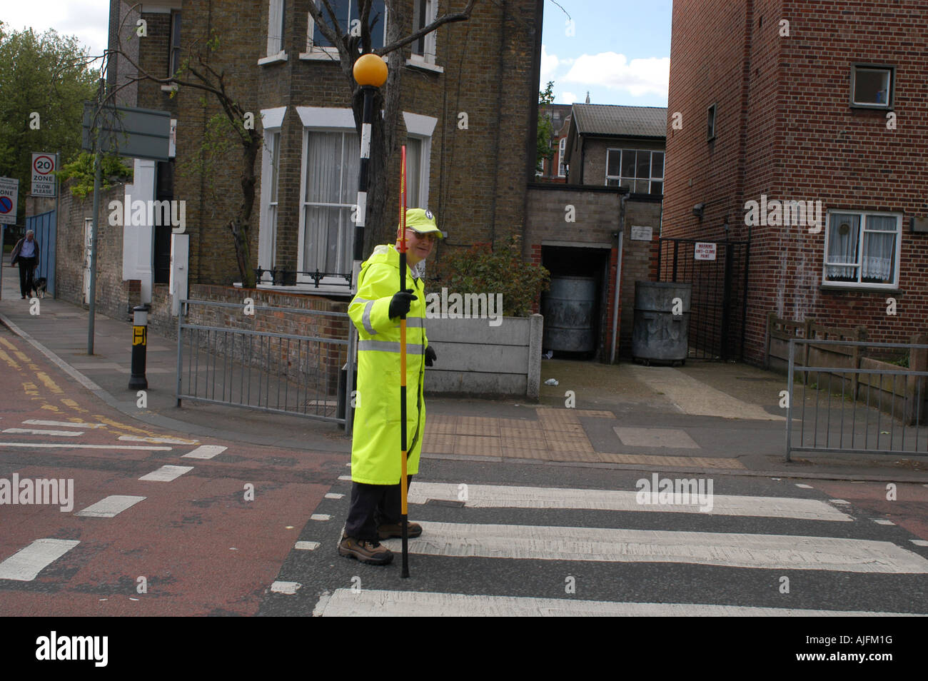 School crossing patrol hi-res stock photography and images - Alamy