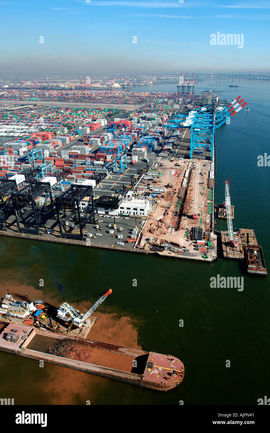 Loading Docks Dredging Operation Kill Van Kull Port Elizabeth NJ Stock ...