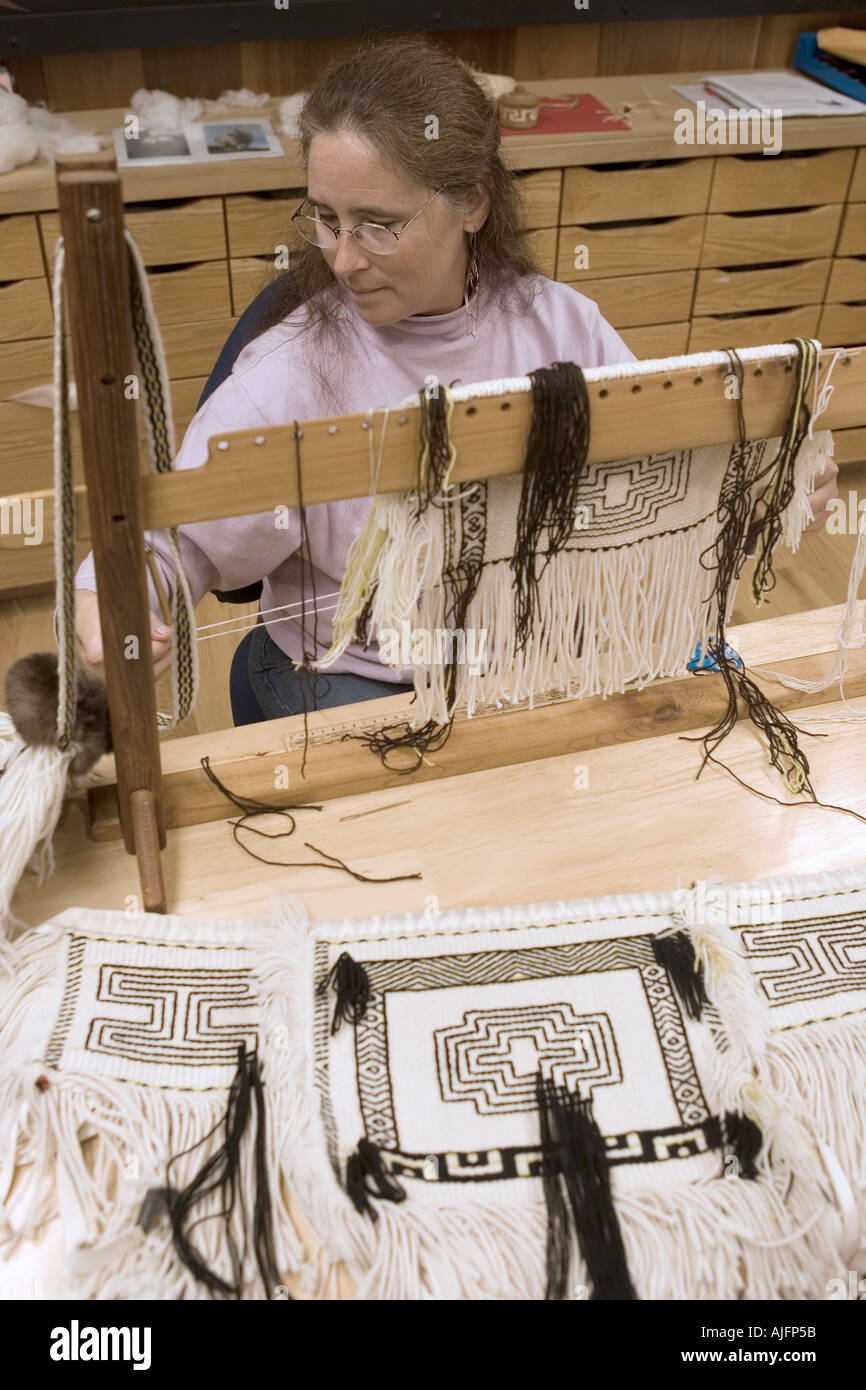 Native american basket weaving hi-res stock photography and images - Alamy