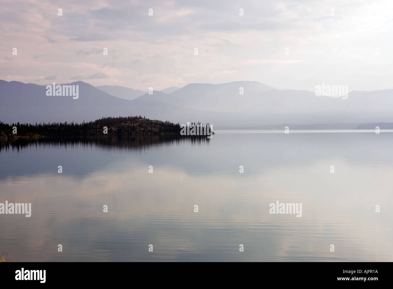 Yukon bay hi-res stock photography and images - Alamy