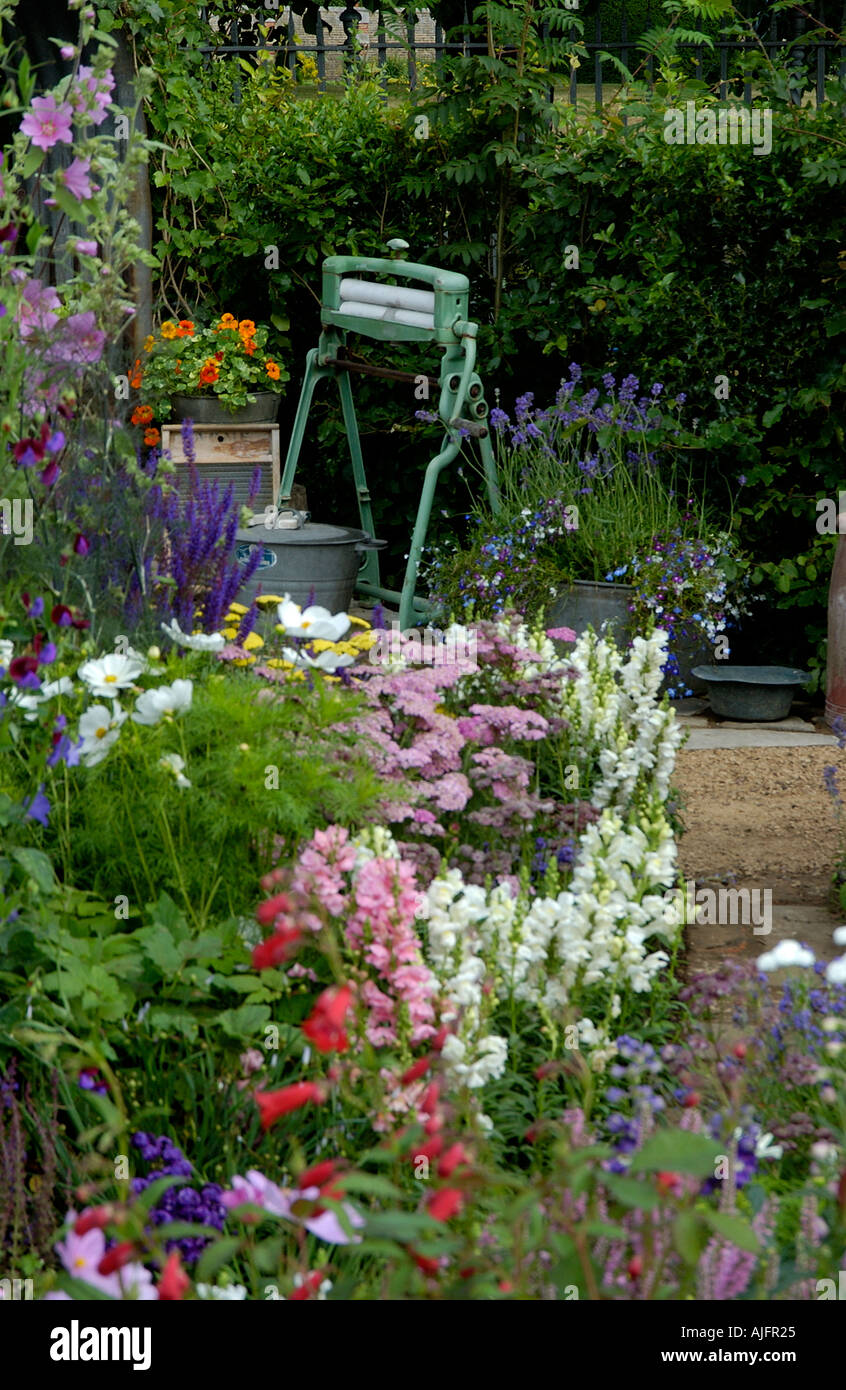 Washing mangle hi-res stock photography and images - Alamy