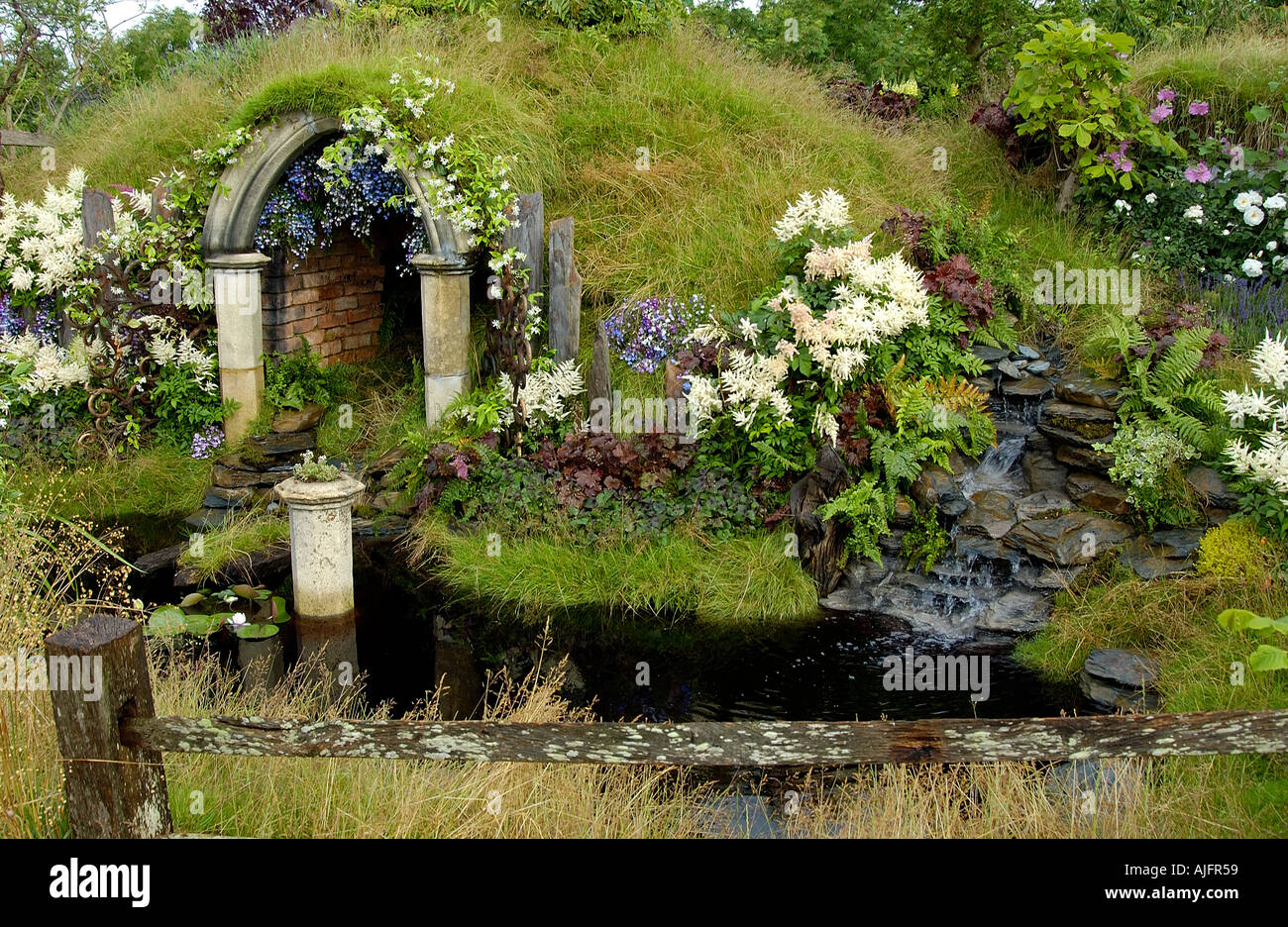 Grotto pond hi-res stock photography and images - Alamy