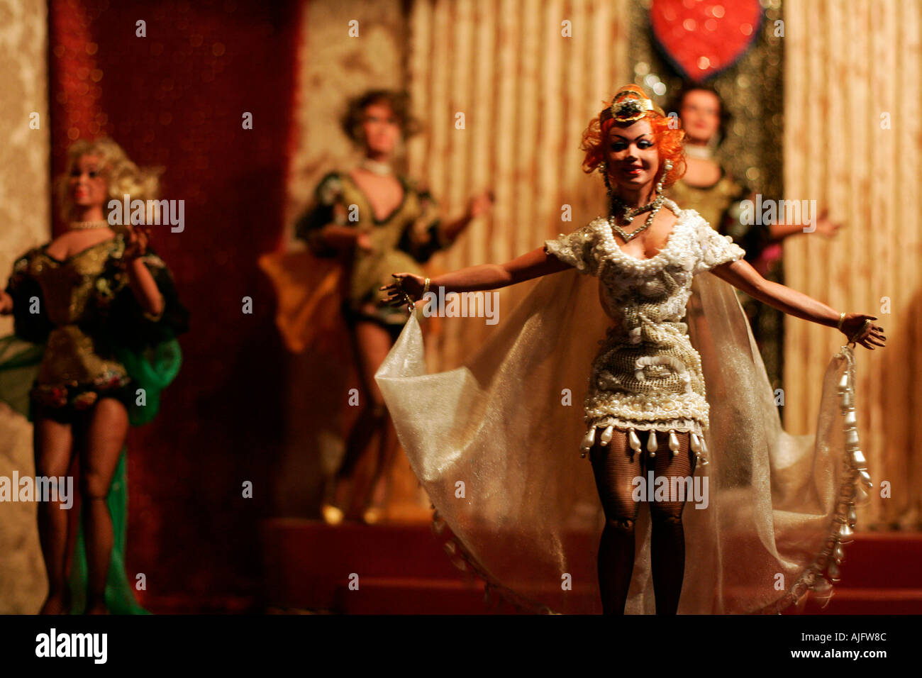 Mechanical puppets hi-res stock photography and images - Alamy