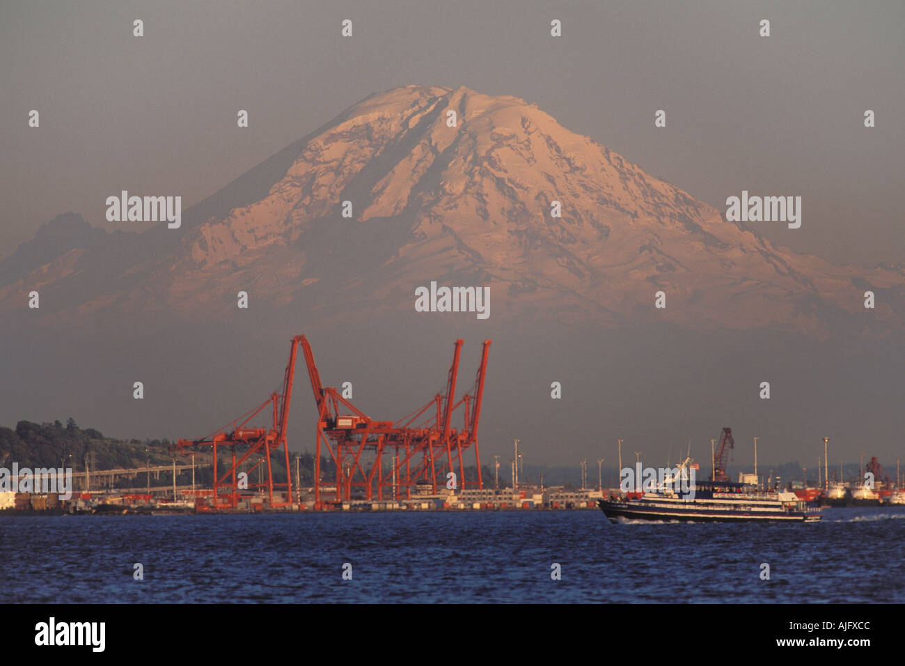 Mt Rainier Tour Boat On Puget Sound Seattle Washington Harbor Island ...