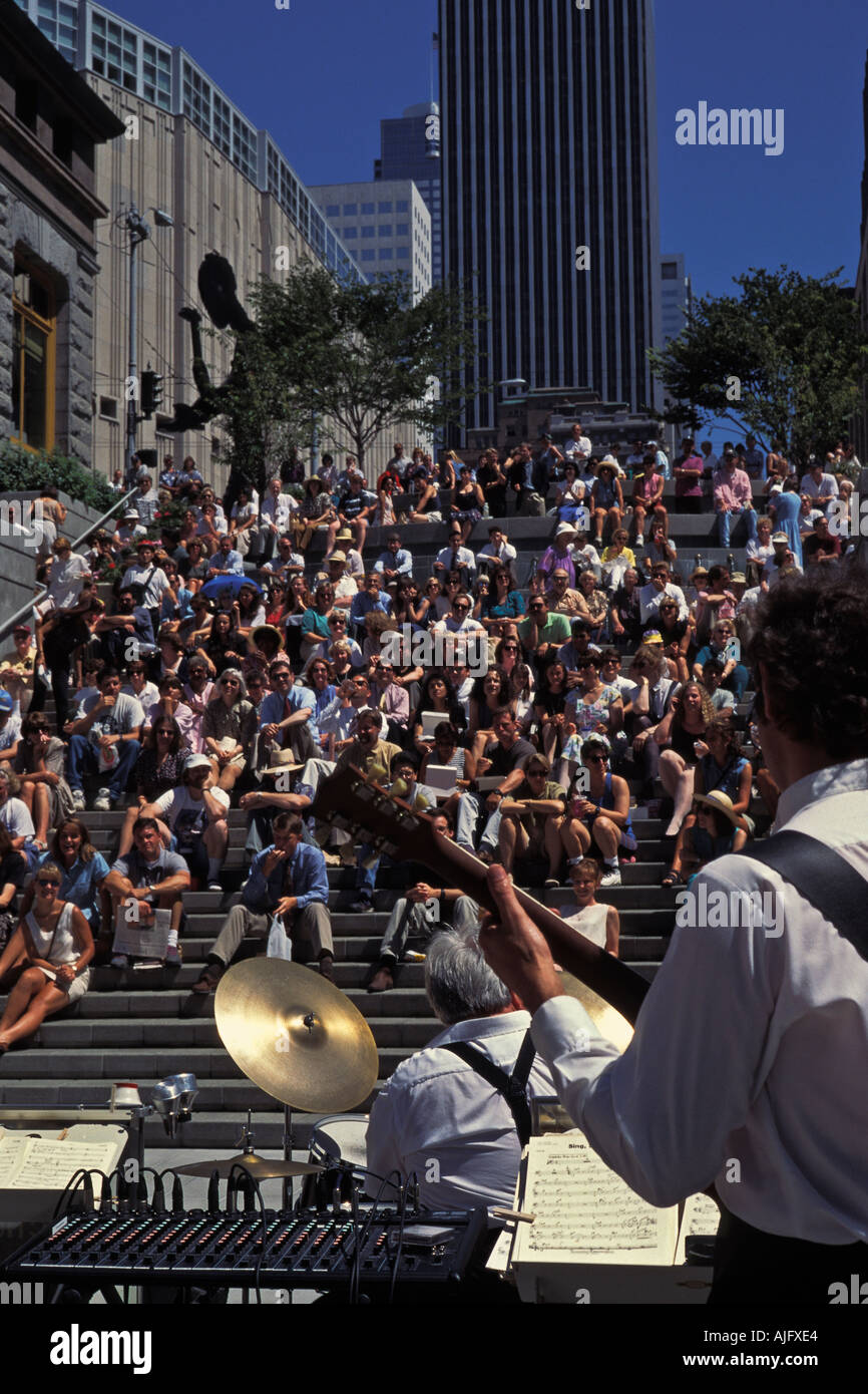 Open air concert crowd america hi-res stock photography and images - Alamy