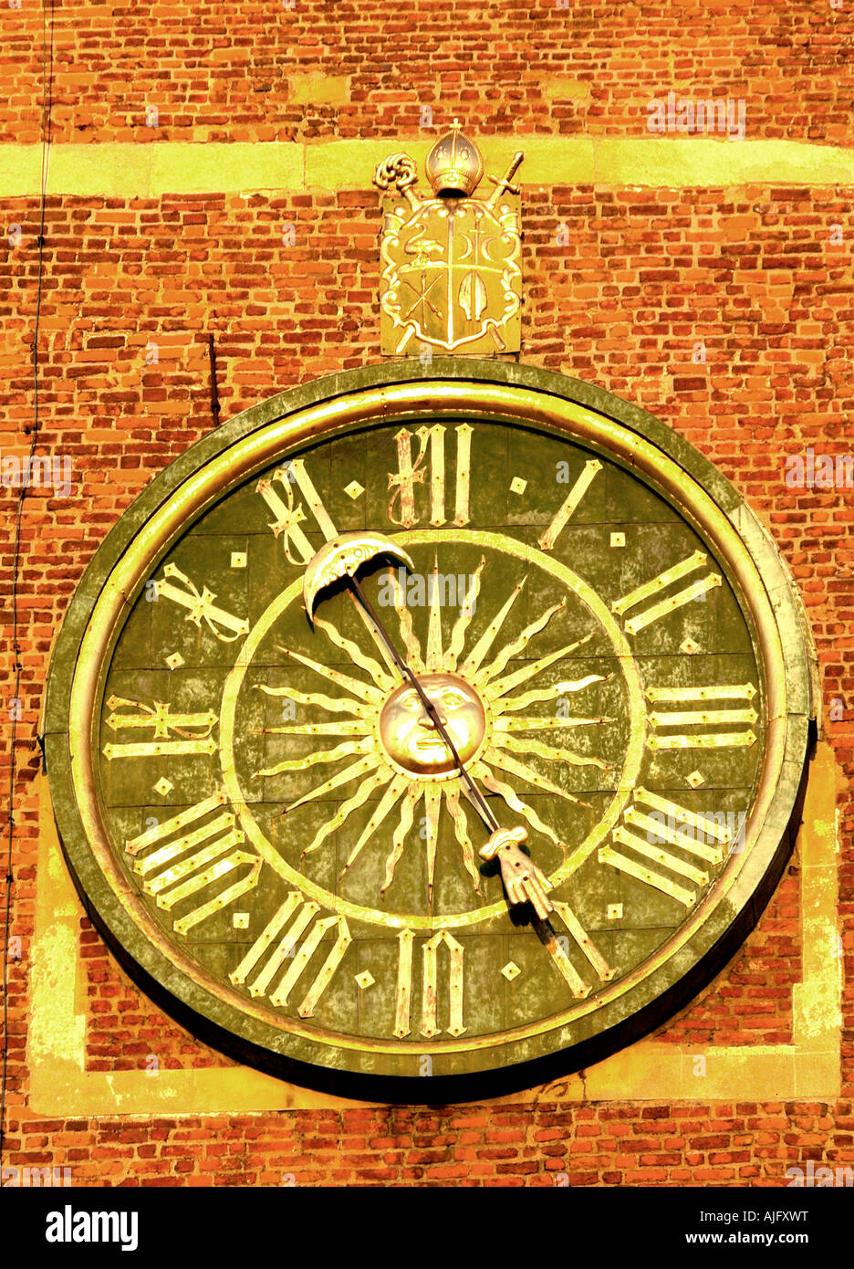 One handed clock hi-res stock photography and images - Alamy