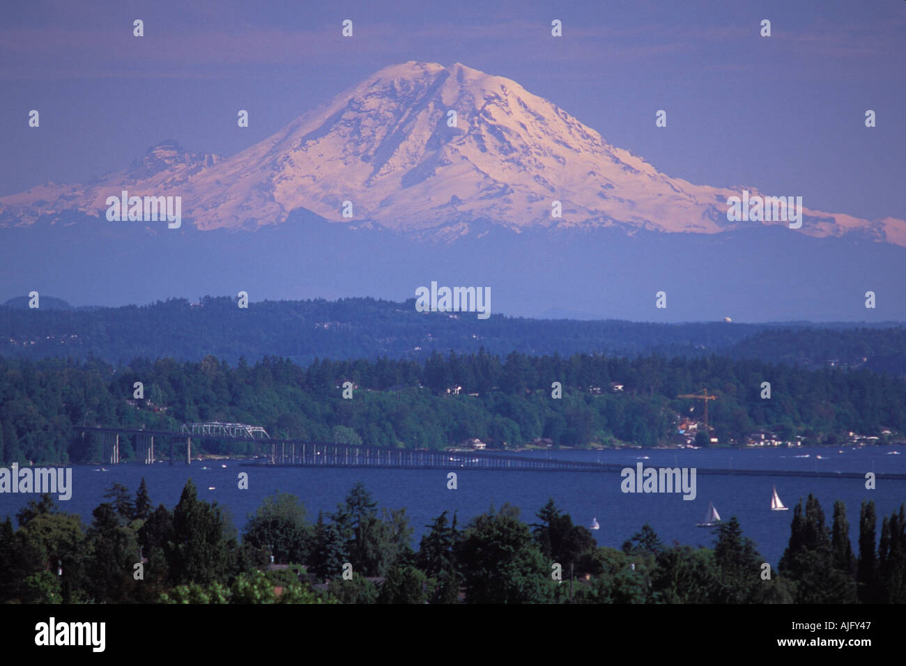 520 bridge washington hi-res stock photography and images - Alamy