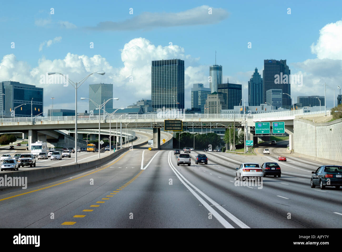 Downtown atlanta skyline daytime hi-res stock photography and images ...