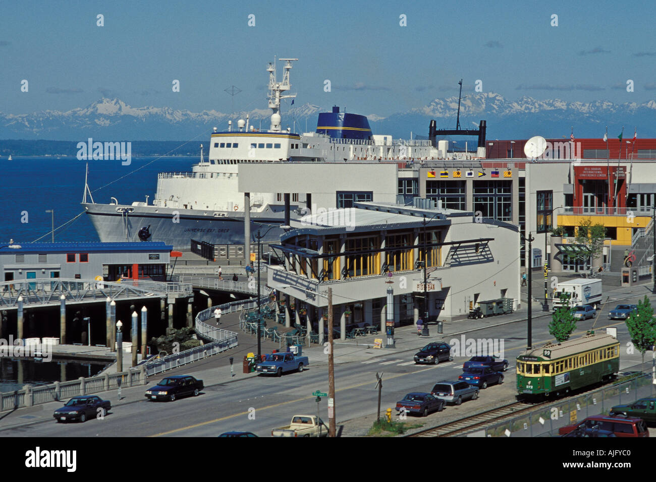 Seattle pier 66 cruise hi-res stock photography and images - Alamy