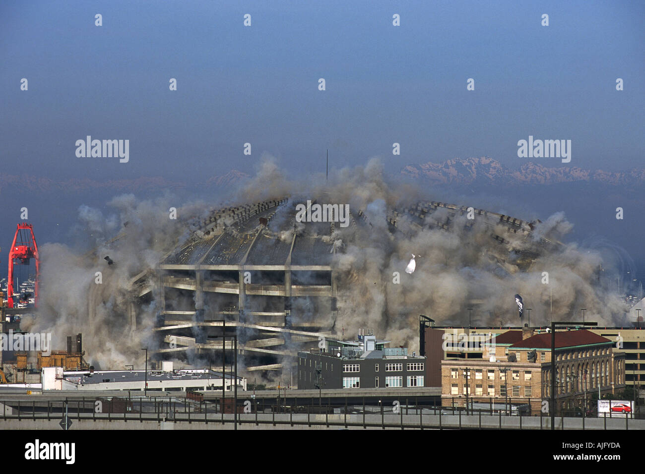 Kingdome Sports Arena Building Demolition By Explosive Implosion 8 30 ...