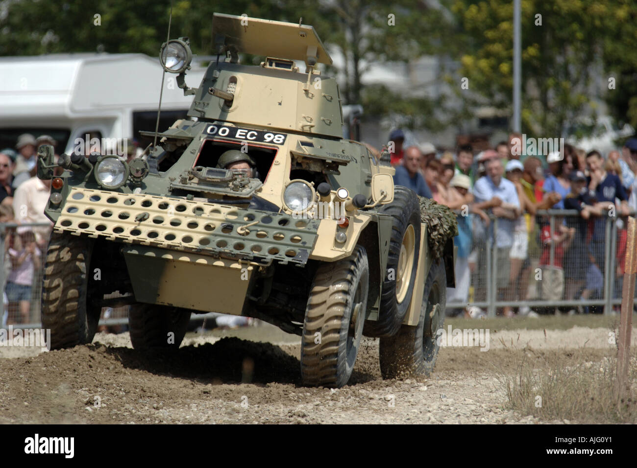 Modern british army vehicles hi-res stock photography and images - Alamy