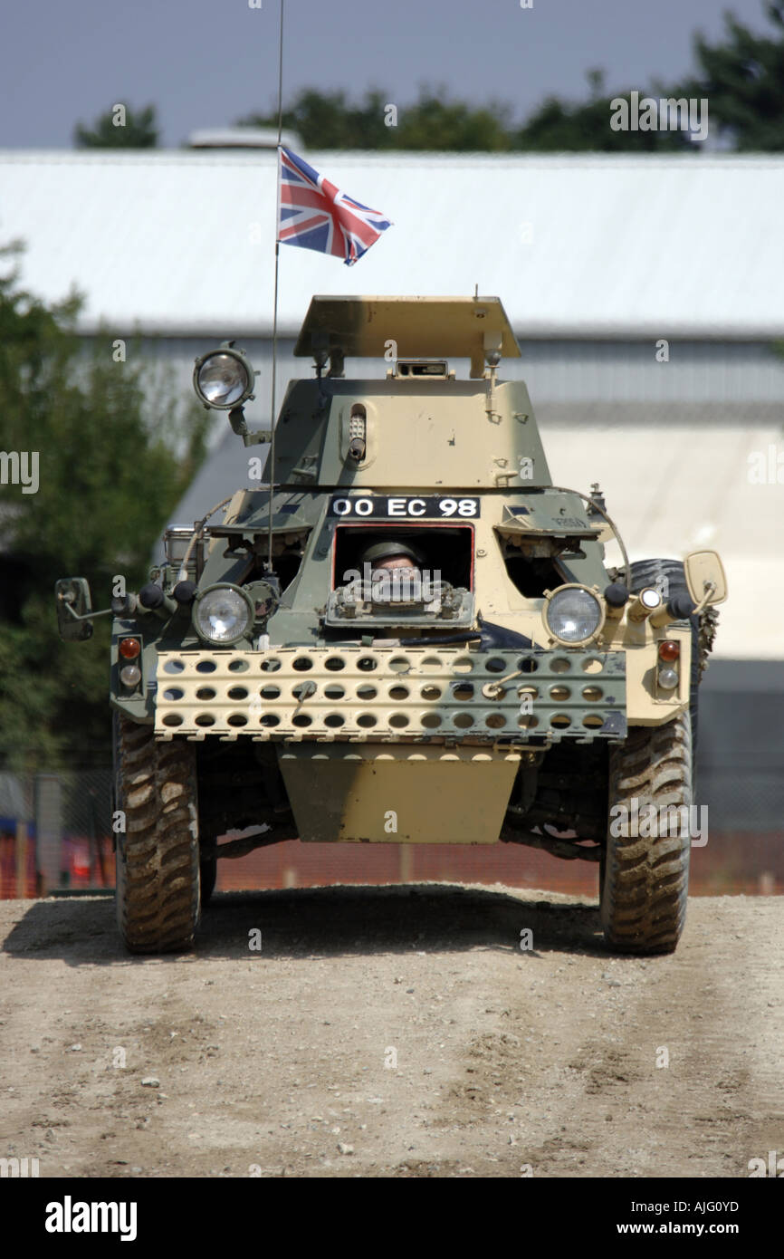 Modern british army vehicles hi-res stock photography and images - Alamy
