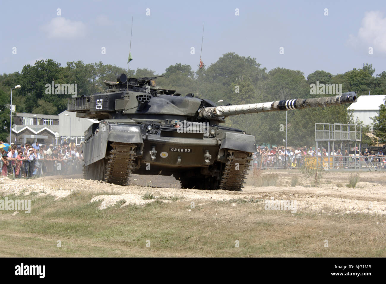 Modern british army vehicles hi-res stock photography and images - Alamy
