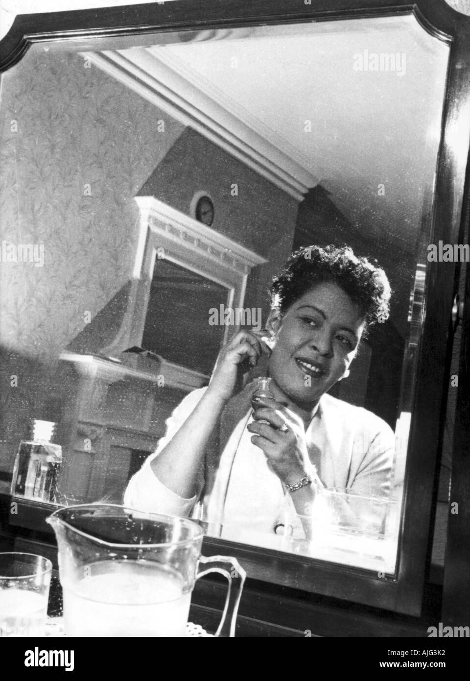 BILLIE HOLIDAY US jazz singer 1915 to 1959 here about 1950 Stock Photo ...
