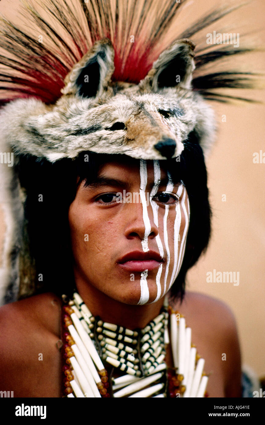 Native american indian fox fur hi-res stock photography and images - Alamy