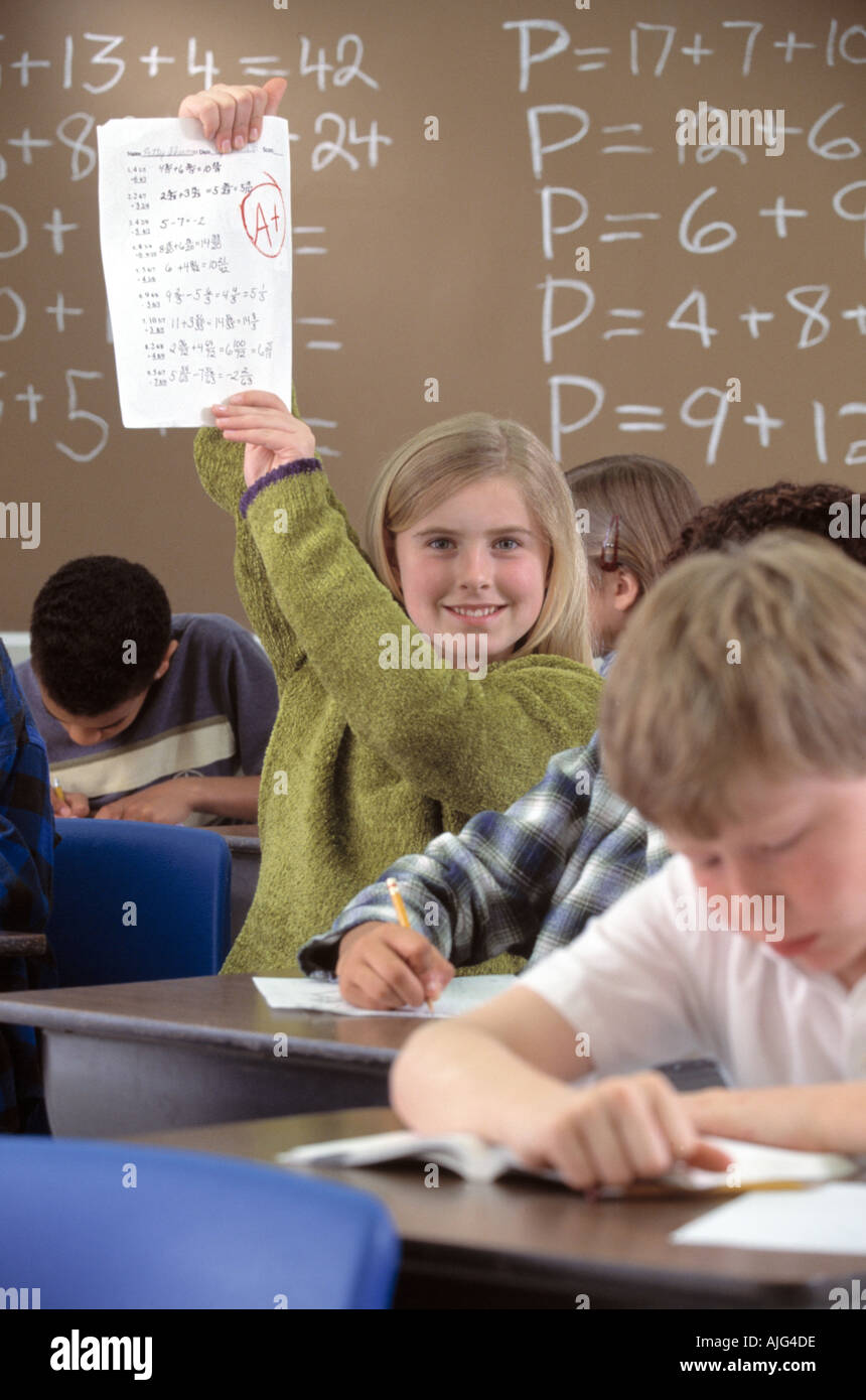 Middle school classroom answer hi-res stock photography and images - Alamy