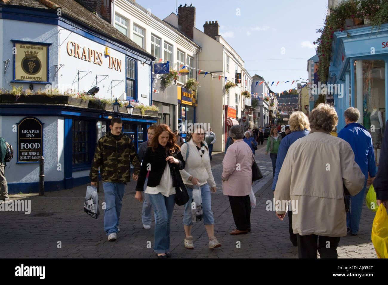 Street scene outside "The Grapes Inn", Falmouth, Cornwall Stock Photo ...