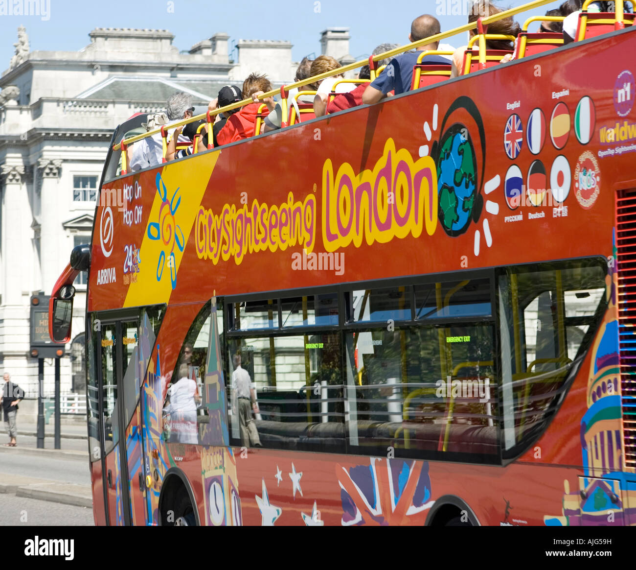 Sightseeing Bus, London crossing Waterloo Bridge Stock Photo - Alamy