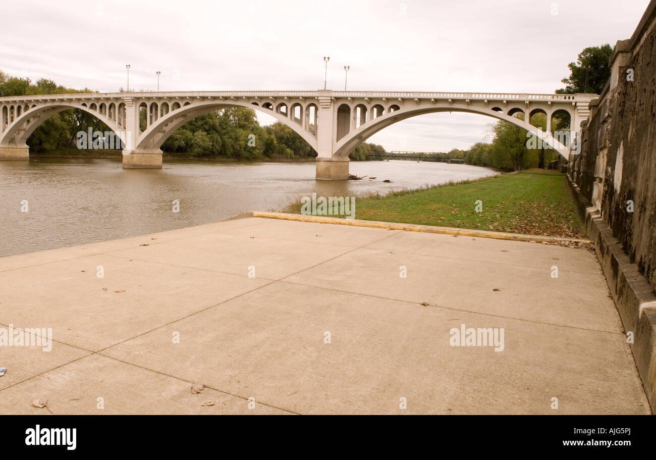 Bridge across Wabash River near George Rogers Clark National Historical ...