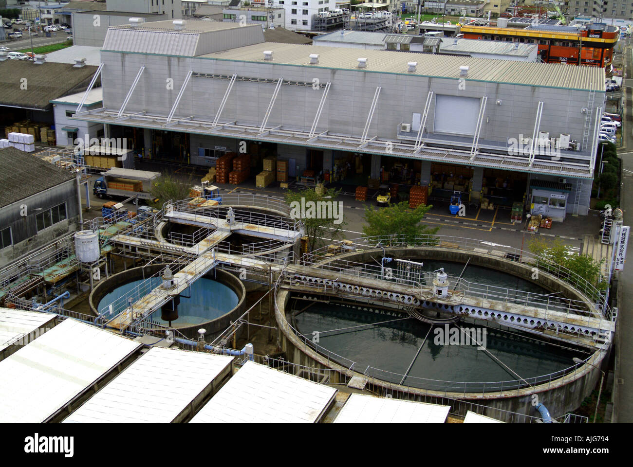 Japanese sake production hi-res stock photography and images - Alamy
