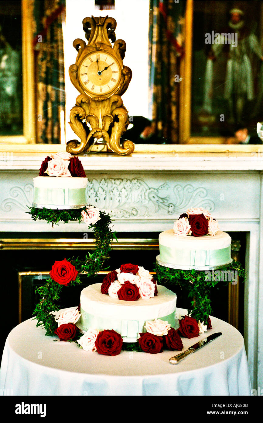 wedding cake on a table Stock Photo - Alamy