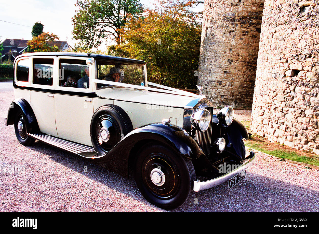 traditional wedding car Stock Photo - Alamy